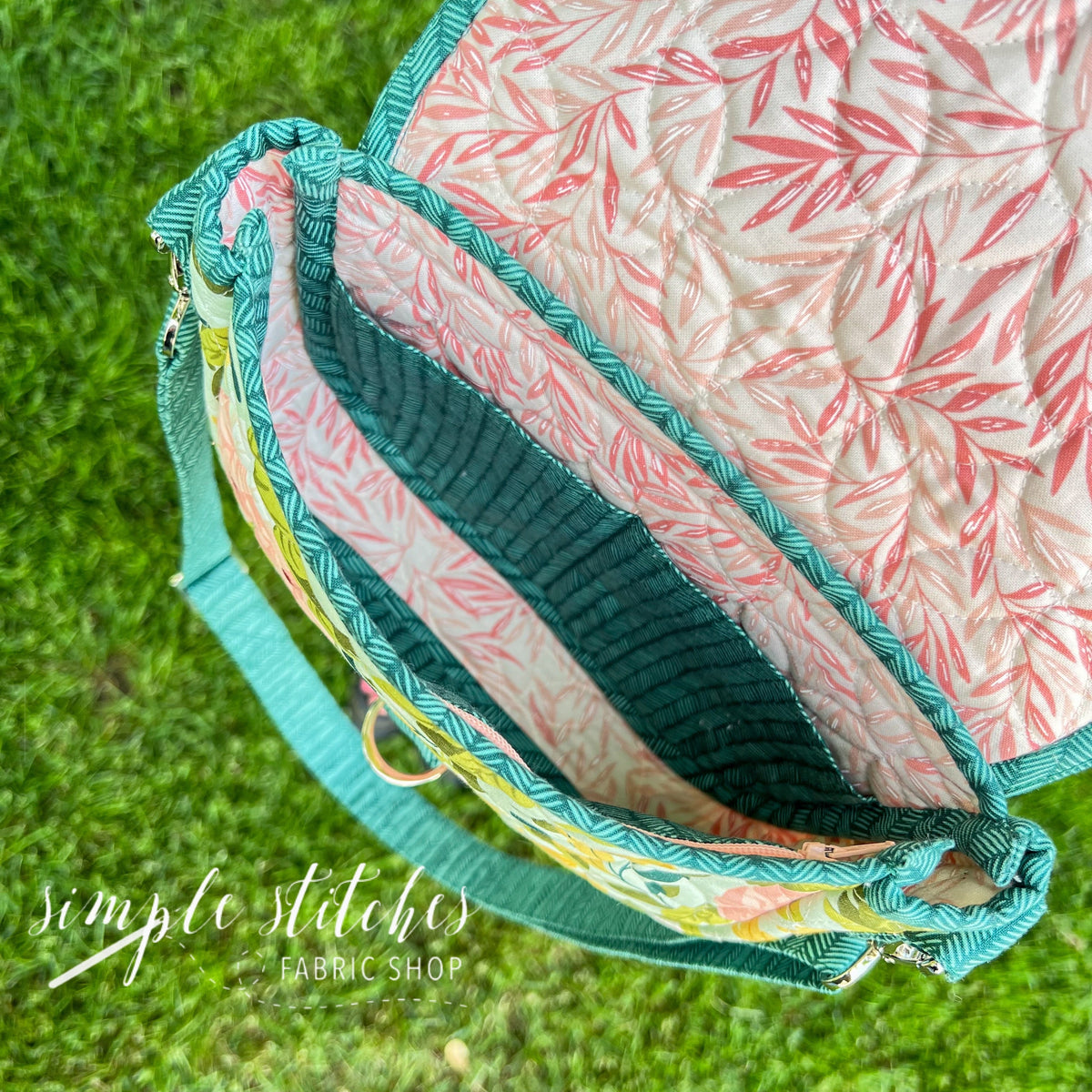 Auntie Grace Bag - made by Myra – Simple Stitches Fabric Shop, LLC